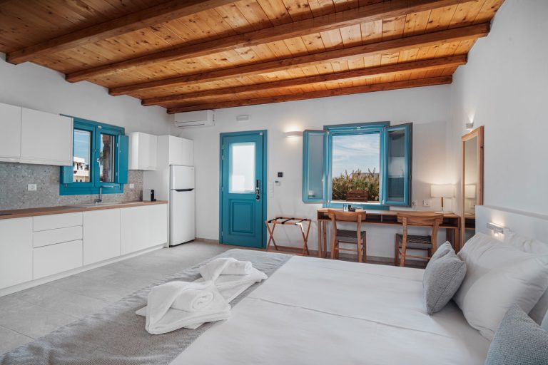 Suites - Galazio Serifos